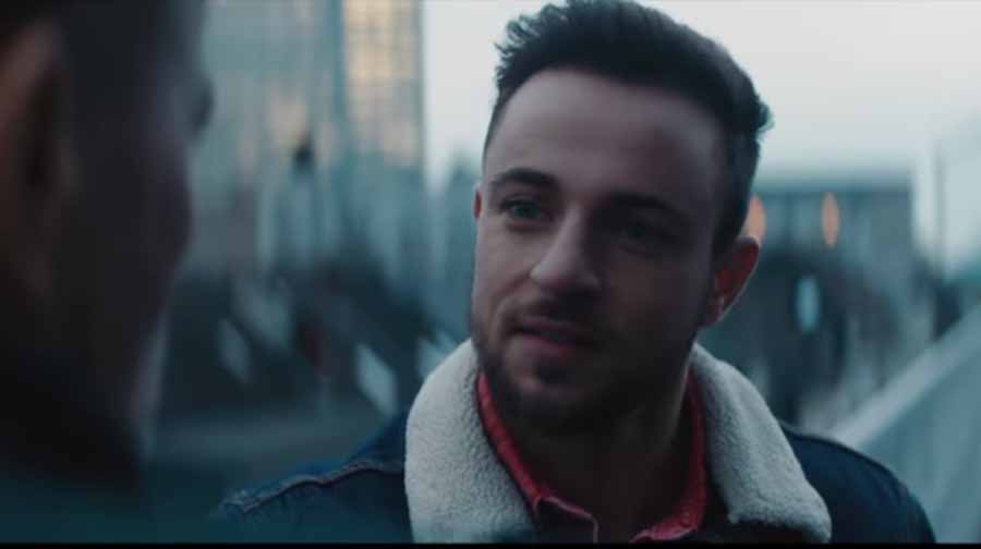 El modelo trans, Benjamin Melzer, comparte su historia en la nueva ...